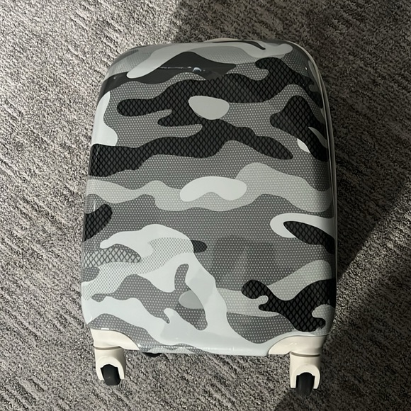 Heys | Other | Heys Brand Kids Spinner Luggage | Poshmark